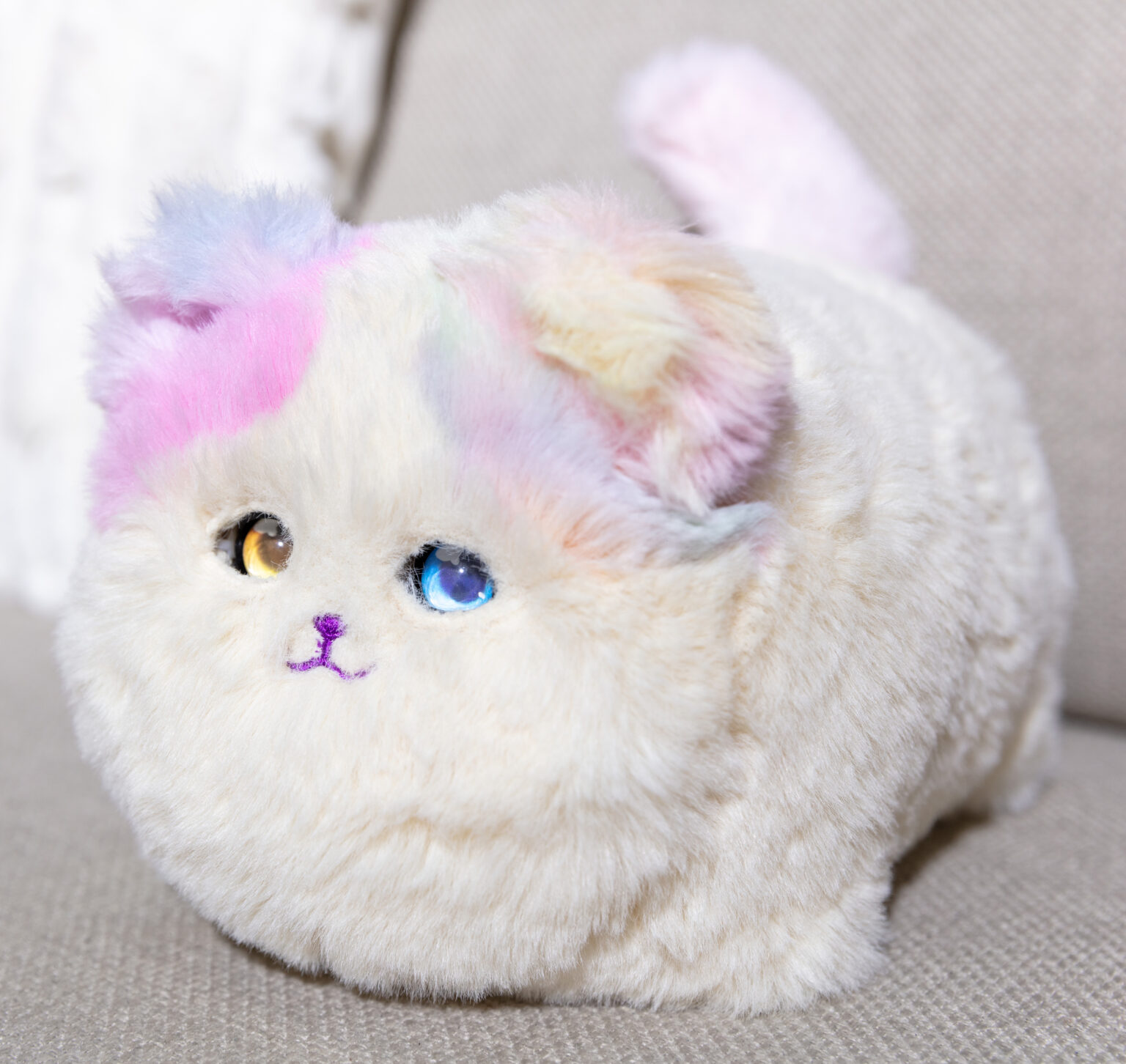 HUGGY MEW – epeius-tech